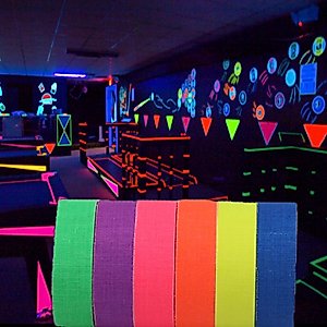 WELSTIK 6-Pack Super Bright UV Blacklight Reactive Fluorescent/Neon Gaffer Tape,6 Colors, 0.6 in x 16.4ft Per Roll, for Black Light Party Supplies