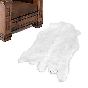 Faux Fur White Tail Deer Skin Rug Shag Sheepskin Pelt Rug Luxury Faux Fur Flokati Rug Suede Lined 2'x4'