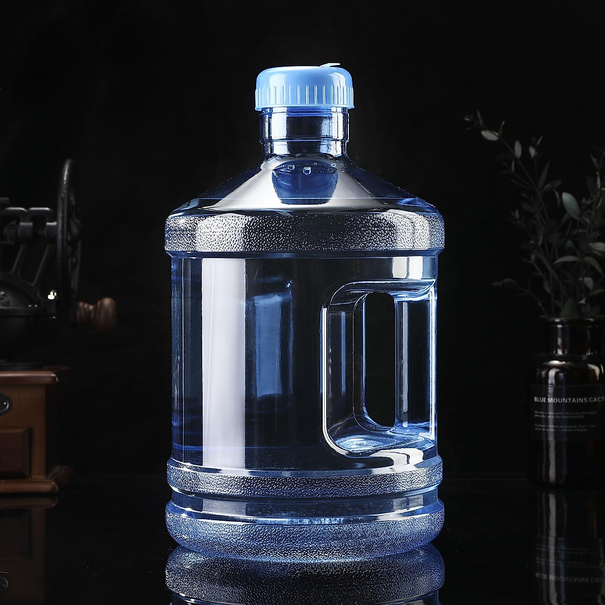 Hoolerry 2 Pieces Water Bottle 1 Gallon Round Plastic Water Jug with Handle Reusable Leak Proof Bottle for Gym Sports Office Daily Cold Liquids Drinking Use, Blue