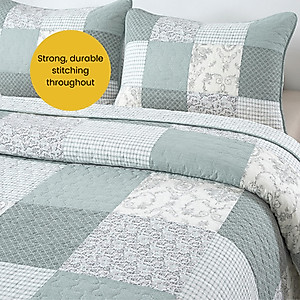 Soul & Lane Memory Lane 3-Piece Cotton Quilt Set - Queen Size with 2 Shams, Sage Green Patchwork Quilted Comforter, Lightweight Country Pieced Bedspread, Neutral Modern Farmhouse Bedding