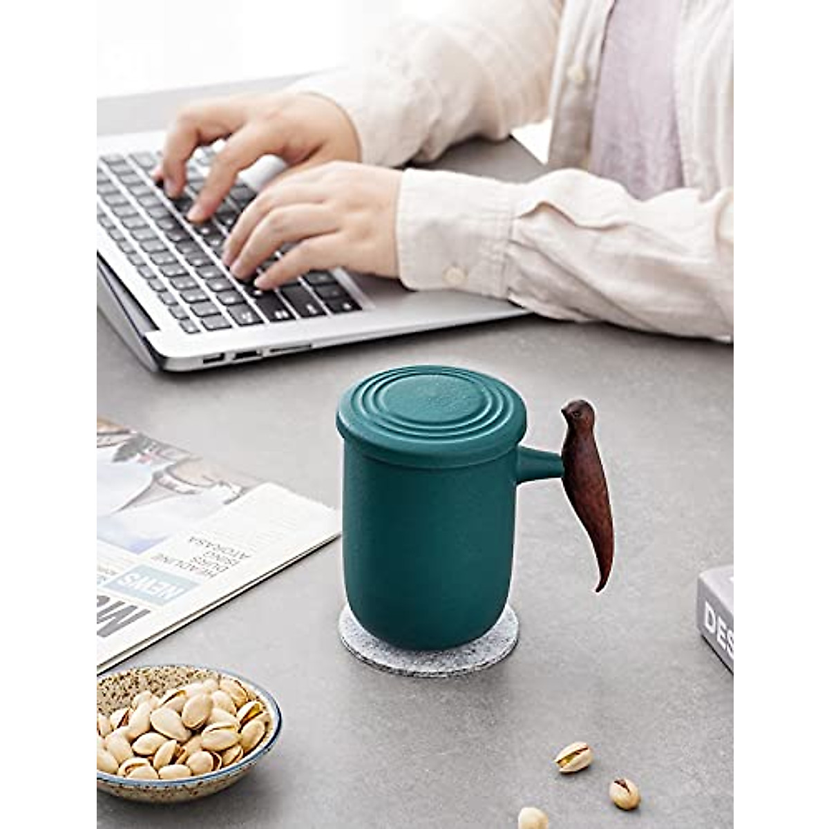 CEREMONY Ceramic Tea Mug,Tea Infuser Mug with Wood Handle,Tea Cup with Infuser and Lid for Loose Leaf Tea 13.5oz Green