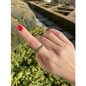 LE VIAN 1/4 Carat Diamond and 1/5 Carat Green Emerald Band Ring for Women in 14k Yellow Gold (White, cttw) Anniversary Promise Wedding Band Ring Size 7