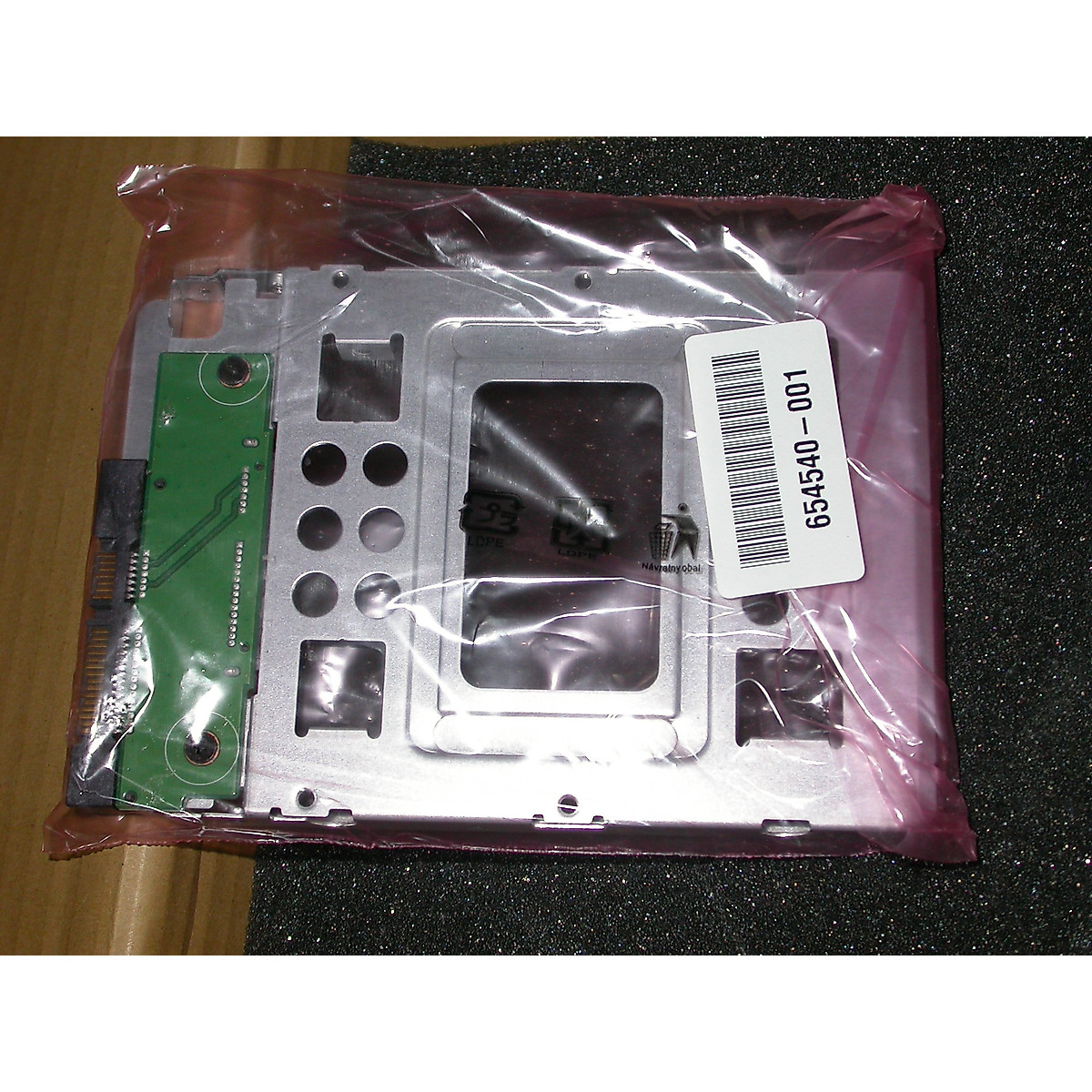 HPE Replacement Part Carrier 2.5Hdd to 3.5HDD Assy (S)