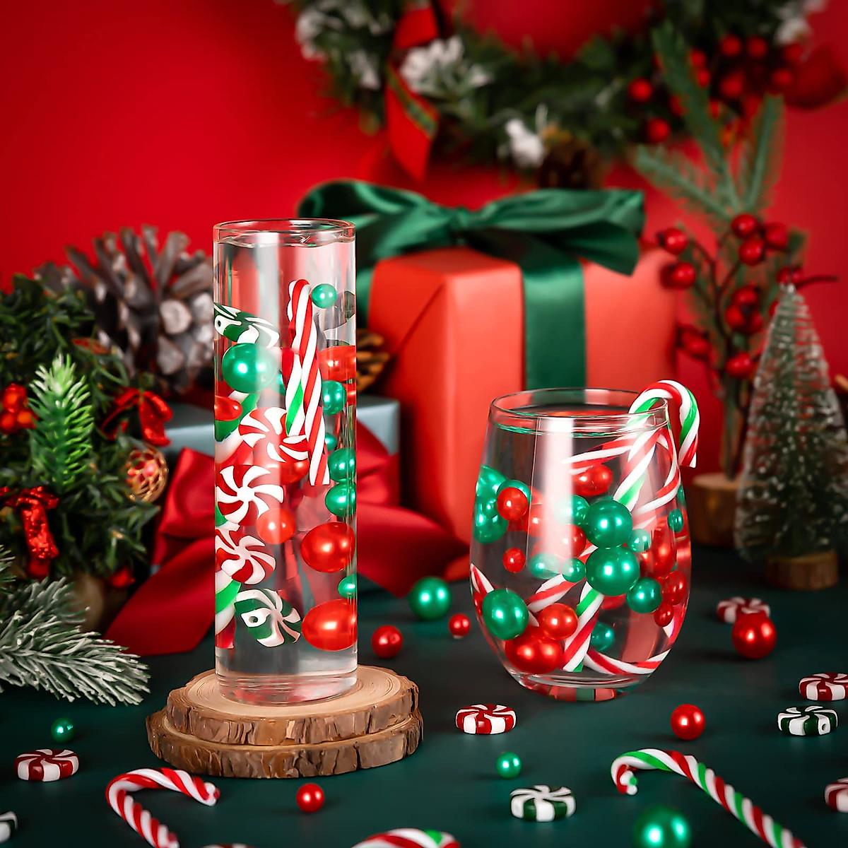 HTZNHXT 120 Pcs Christmas Vase Filler, Green Red Candy Cane Pearl Beads, Faux Pearls for Vase Home Table Party Decor