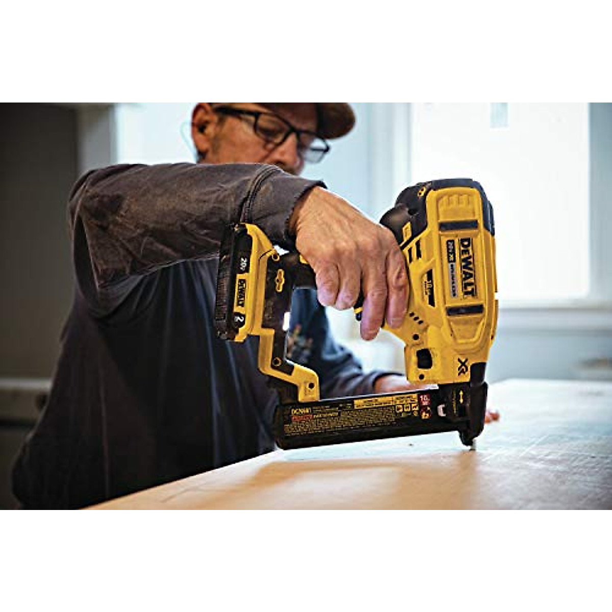 DEWALT 20V MAX* Narrow Crown Stapler, 18GA, Tool Only (DCN681B)