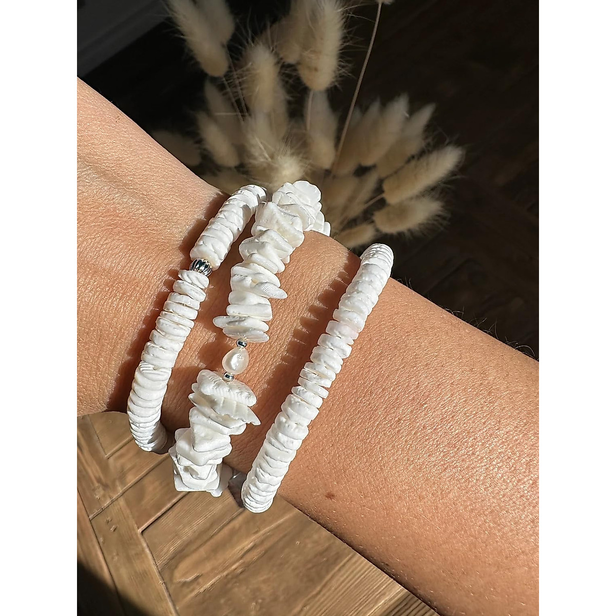 POTESSA Puka Shell Bracelet for Women Summer Natural Seashell Hawaiian Pooka Bracelet Heishi Clam Chips Surfer Jewelry