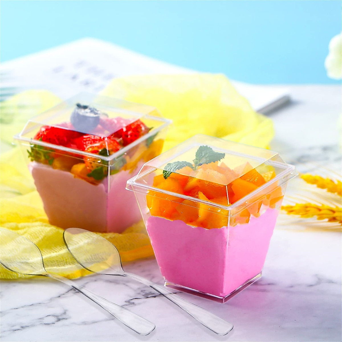 Lainrrew Dessert Cups, 50 Pack 7oz Clear Plastic Dessert Cups with Lids and Spoons Mini Square Tumbler Serving Cups Appetizer Parfait Cups for Party Tasting Mousse Pudding Yogurt