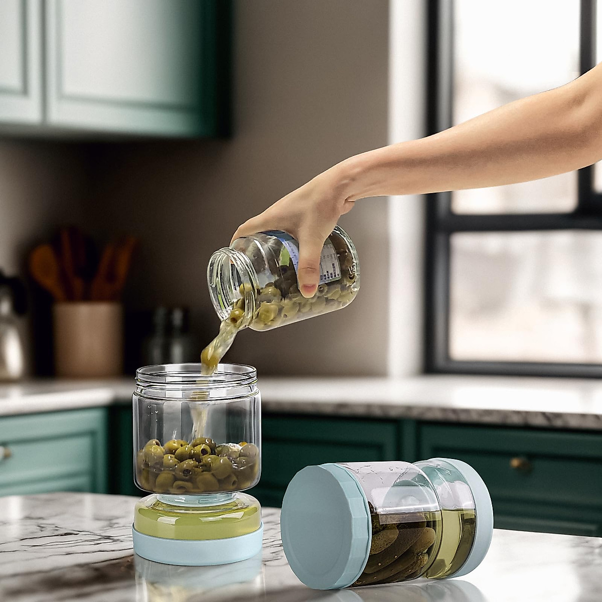 WhiteRhino Glass Pickle Jar with Strainer Flip,34oz Pickle Flip Jar Glass,Pickle Juice Separator Jar Flip for Olives,Gherkins or Sliced Pickles,Leakproof Airtight Lids and Refrigerator Dishwasher Safe