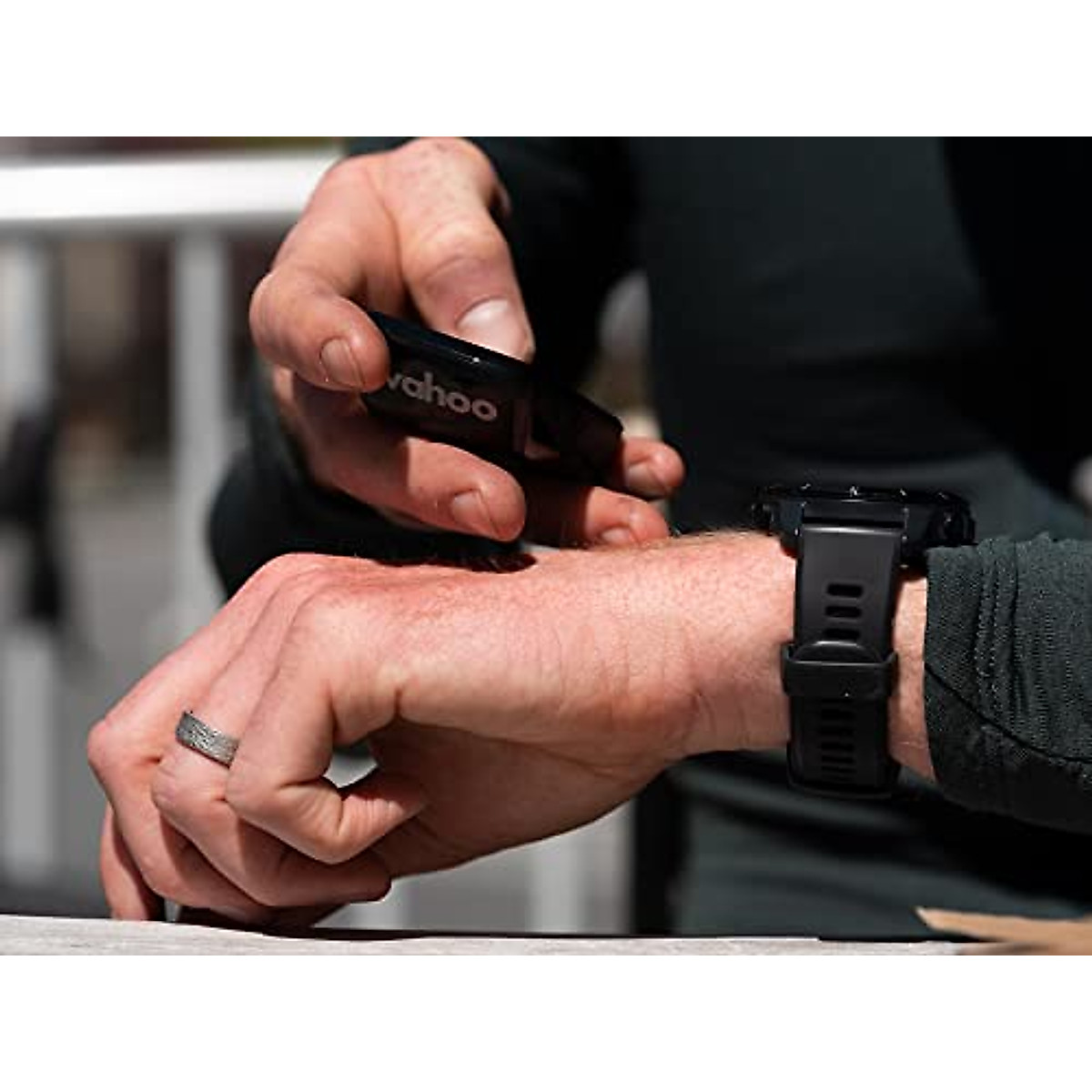 Wahoo ELEMNT Bolt V2 GPS Cycling/Bike Computer, Black