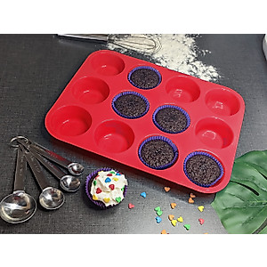 SAMZAREULO Silicone Muffin Pan - 12 Cups Regular Cupcake Pan
