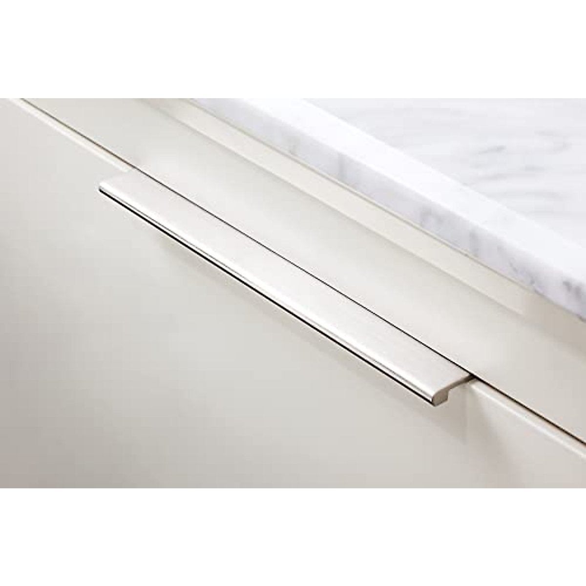 Hardware Resources Elements A500 Edgefield Collection Cabinet and Furniture Handle Pull (4" overall length, Polished Chrome)