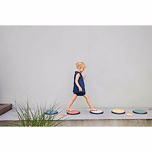 GONGE Tactile Sensory Discs - Set of 10 Textured Stepping Discs, Sensory Exploration, Cognitive Development - Includes Blindfold - Ages 1 and up - Nordic