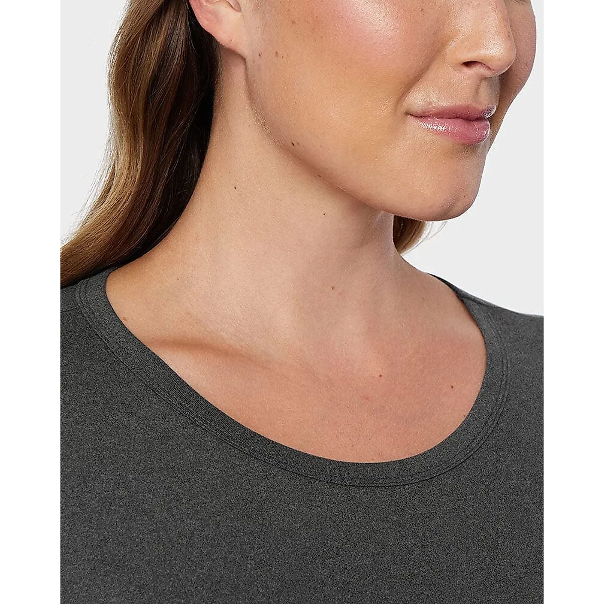 32 Degrees Women's Lightweight Baselayer Crew Top | Long Sleeve | Form Fitting | 4-Way Stretch | Thermal, Charcoal Heather, Medium