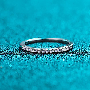 Jiostonor Moissanite Wedding Band 925 Sterling Silver with 18K White Gold Plated Eternity Bands for Women Stackable 0.15 Carat D Color VVS1 Lab Created Diamond Band Ring Moissanite Rings for Women