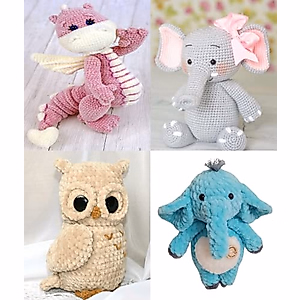 Troyarn Velvet Chenille Baby Blanket Yarn Amigurumi Yarn for Crocheting and Knitting Super Bulky 100 gr (132 yds) (10110 - Black)