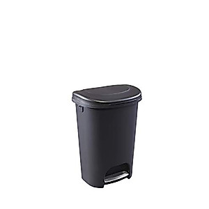Rubbermaid Classic Step-On Lid Trash Can for Home, Kitchen, and Bathroom Garbage, 13 Gallon, Black