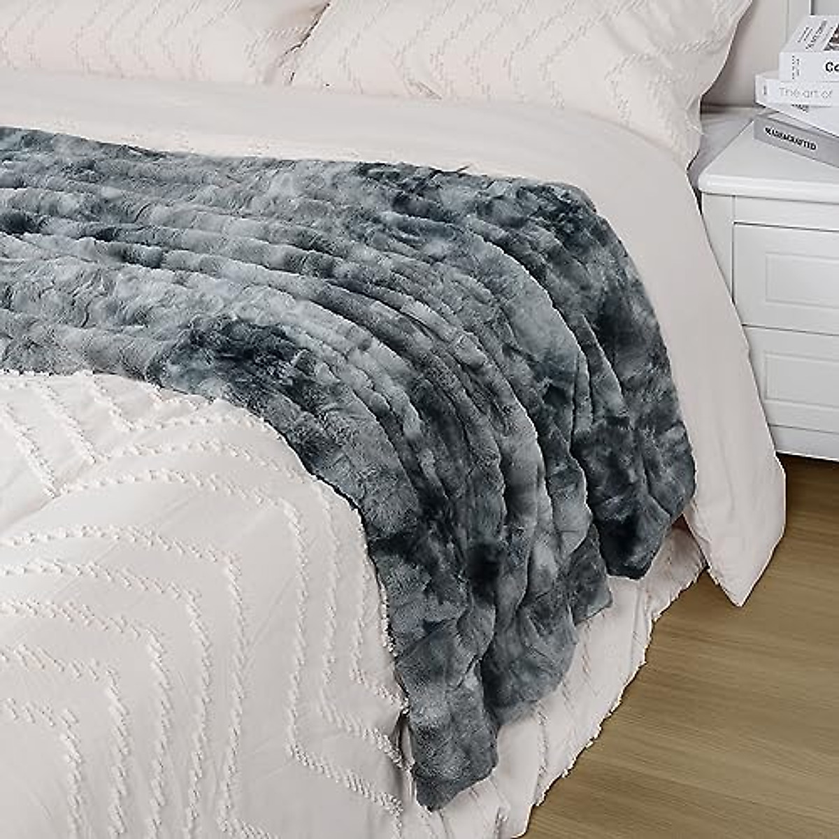 Soft Faux Fur Throw Blanket, Double Sided Luxury Plush Blankets 60" x 80" for Adults, Cozy Fluffy Plush Warm Throw Blanket for Couch Bed Sofa, Marbled Dark Gray
