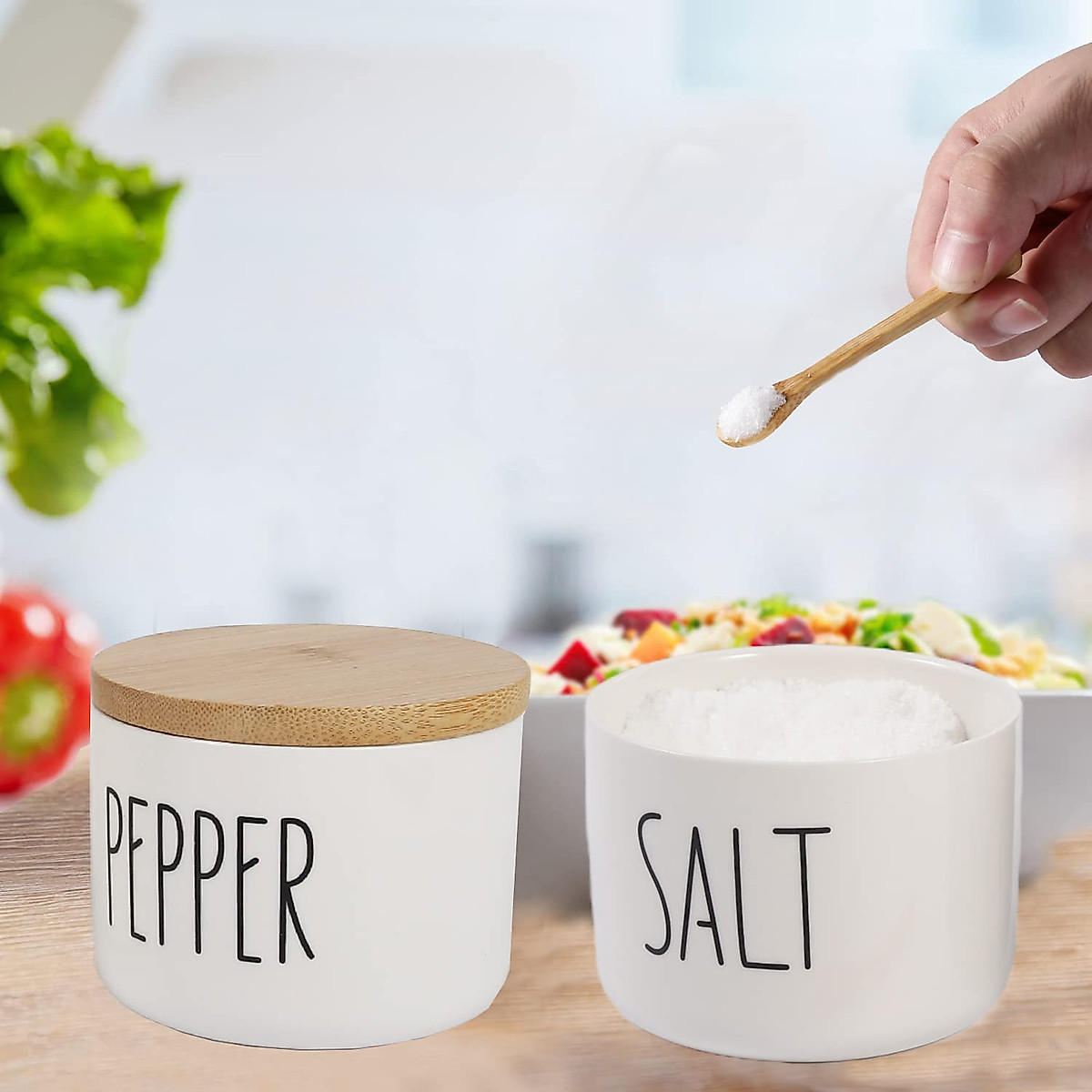 VICUKIE Farmhouse Salt And Pepper Bowls,Stacked Ceramic Salt Cellar With Bamboo Lid, Salt Container With Lid And Spoon, Modern Farmhouse Kitchen Decor, Salt Box, Spice Box (WHITE AND WHITE)