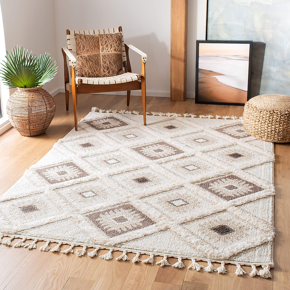 SAFAVIEH Moroccan Tassel Shag Collection Area Rug - 5'3" x 7'6", Ivory & Grey, Boho Design, Non-Shedding & Easy Care, 2-inch Thick Ideal for High Traffic Areas in Living Room, Bedroom (MTS601F)