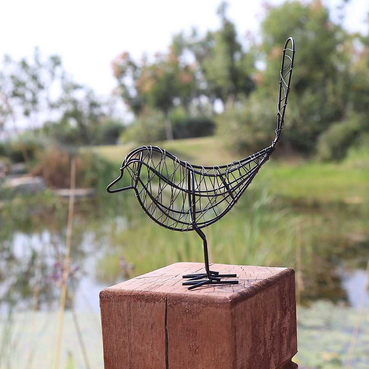 Yardwe Metal Iron Wire Bird Figurines Creative Animal Collectible Statue Sculpture Desktop Ornament for Home Office Garden Decoration (Black)