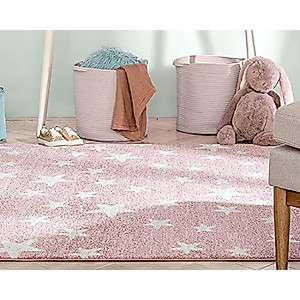 Well Woven Kosme Pink Geometric Star Pattern Stain-Resistant Area Rug (5'3" x 7'3")