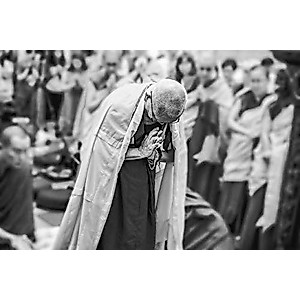 Abiding in the Retreat: A Nyung Commentary