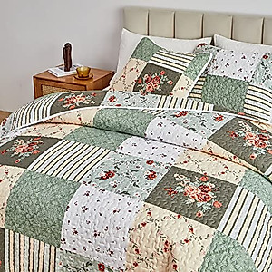 Patchwork Quilt Set Full/Queen Size, 3 Pieces Green Floral Plaid Summer Bedspread Coverlet Set, Soft Microfiber Reversible Lightweight Bed Cover for All Season (90" x 90", 1 Quilt+ 2 Pillow Shams)