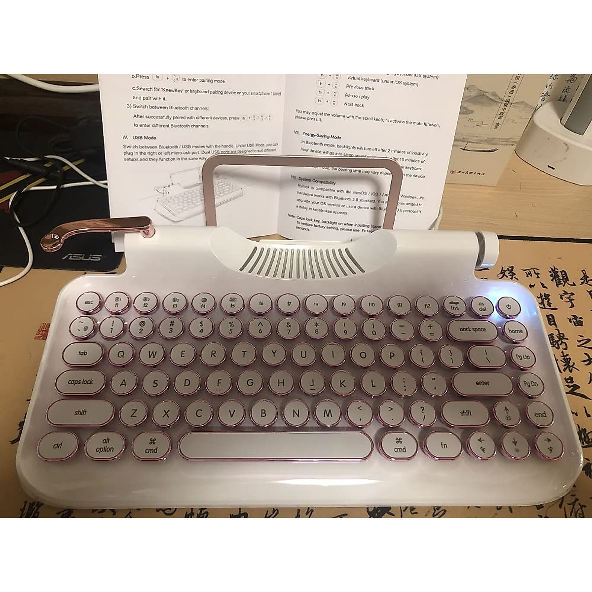 ZYQM Retro Typewriter Mechanical Wireless Keyboard with Tablet Stand, Bluetooth Connection, Artistic dot Keys (White)