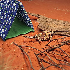 DONGKER Reptile Sleeping Bag, Bearded Dragon Tent Hide Soft Reptile Sleeping Tent with 3 Suction Cups for Lizard Bearded Dragon Leopard Gecko