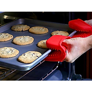 Dexas Mini Silicone Oven Mitt with Raised Nibs, Red