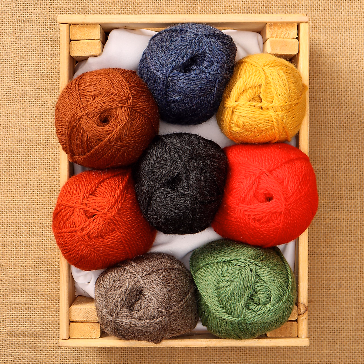 Highland Haven - 100% Highland Wool Yarn Set of 3 Skeins (150 Grams) DK Weight - Sourced Directly from Peru - Heavenly Soft and Perfect for Knitting and Crocheting (DK, Ivory)