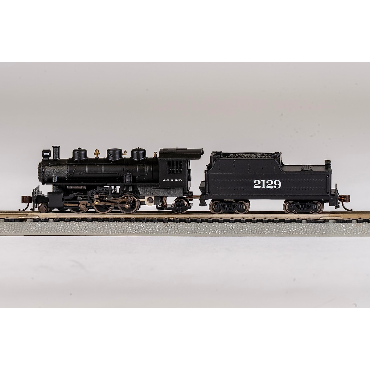 Prairie 2-6-2 Steam Locomotive & Tender - ATSF #2129 - N Scale