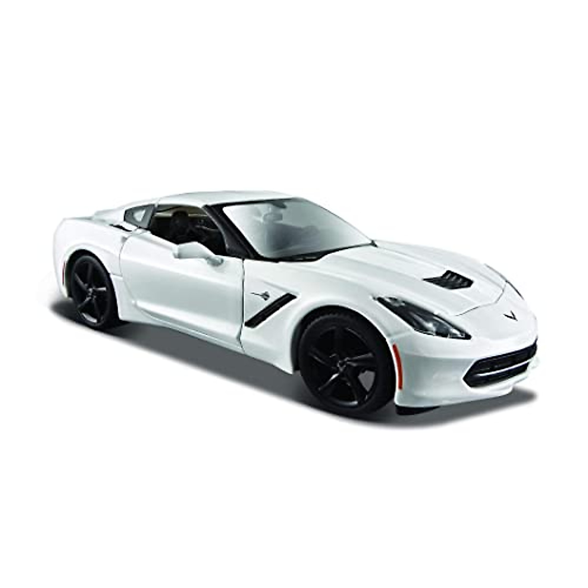 Maisto 1:24 Scale 2014 Corvette Stingray Coupe Diecast Vehicle (Colors May Vary)