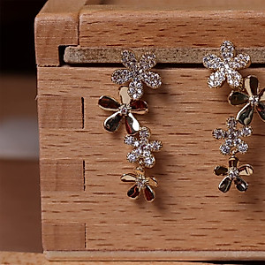 Sonateomber Small Flower Drop Dangle Earrings for Women, Cute Sparkly Rhinestone Zirconia CZ Gold Cascading Daisy Floral Earrings Piercing Hypoallergenic Stud Fashion Jewelry Gift