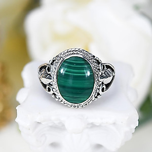 AeraVida Vintage Inspired Round Green Malachite Nature .925 Sterling Silver Ring, Size 11 | Elegant Handmade Women's | Statement Jewelry