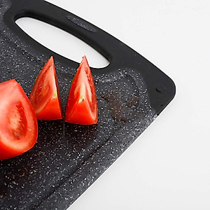 Plastic Cutting Boards for Kitchen, Haomacro Cutting Boards Chopping Board with Juice Grooves, Easy Grip Handle, Non-Slip BPA Free 3 Pieces Cutter Board for Meat,Vegetable,Bread, Dishwasher Safe Black