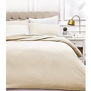 Amazon Basics Deluxe Microfiber 3 Piece Duvet Cover Set with pillow cases, 200x200cm, Beige, Solid