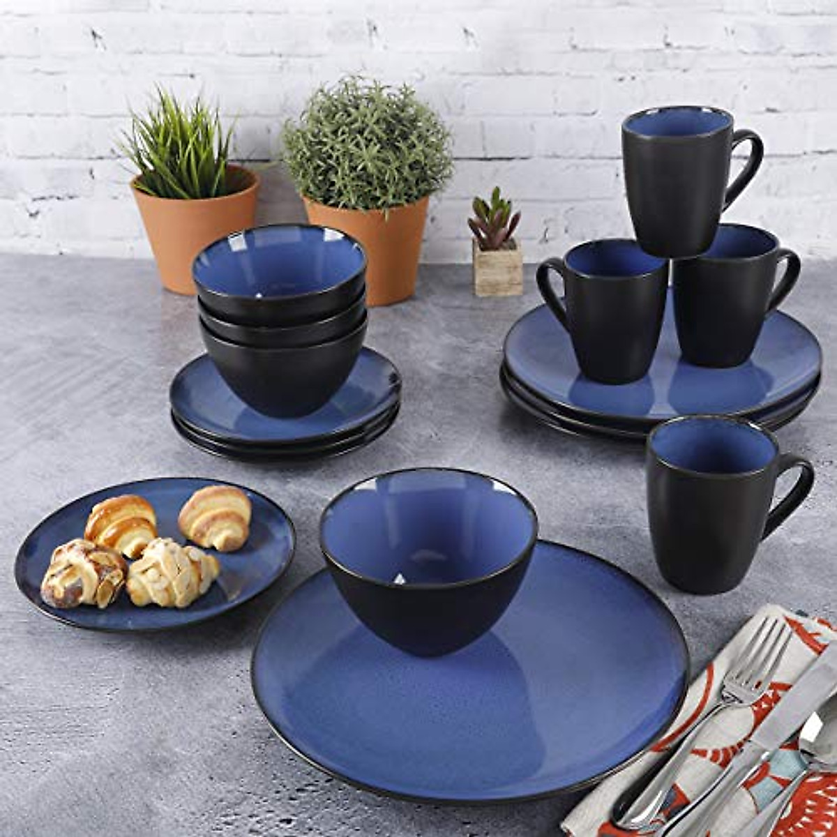 Gibson Soho Lounge Round Reactive Glaze Stoneware Dinnerware Set, Service for 4 (16pc), Blue, Soho Round.