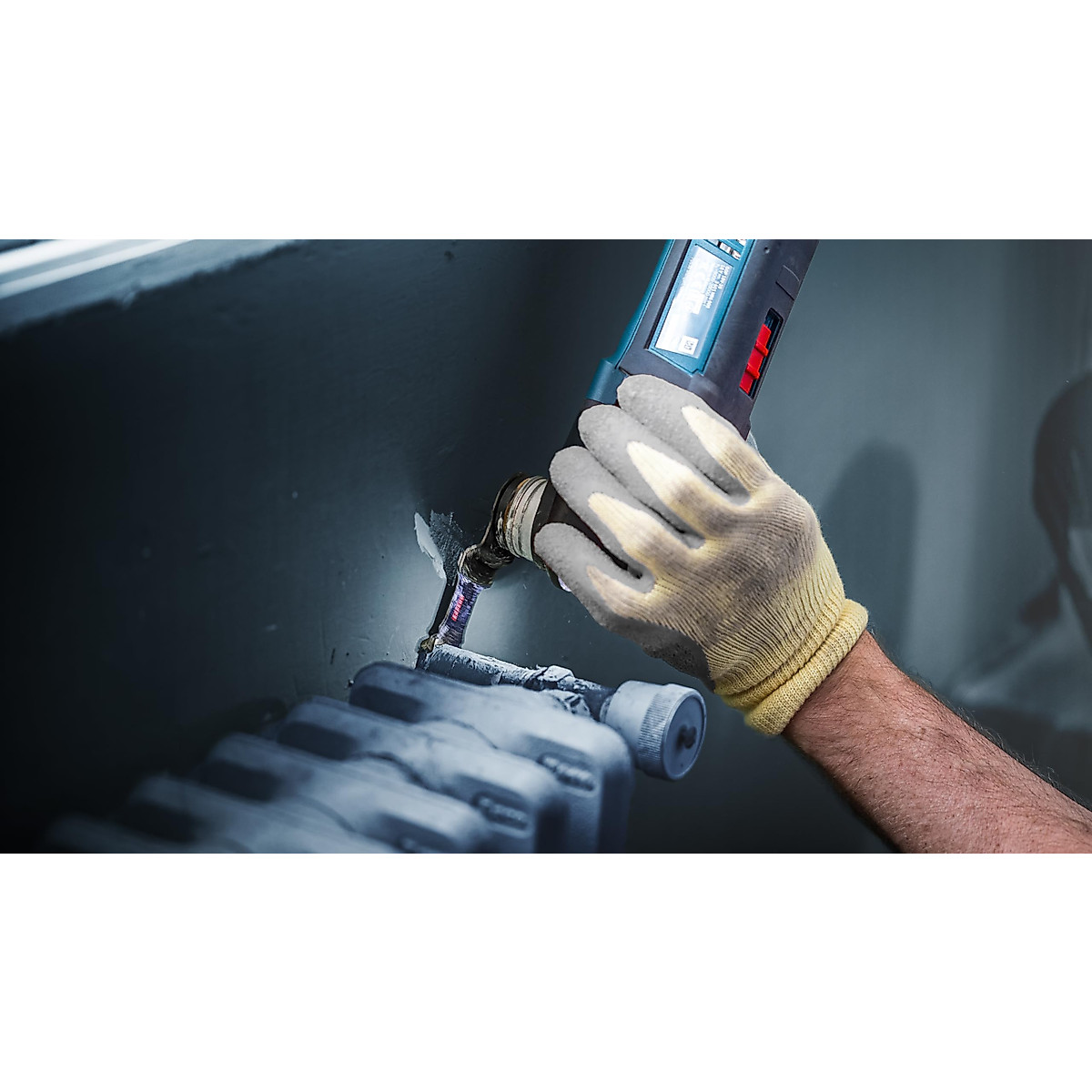 Bosch Professional 1x Expert MetalMax AIZ 32 AIT Multitool Blade (for Steel, Stainless Steel, Width 32 mm, Accessories Multitool)