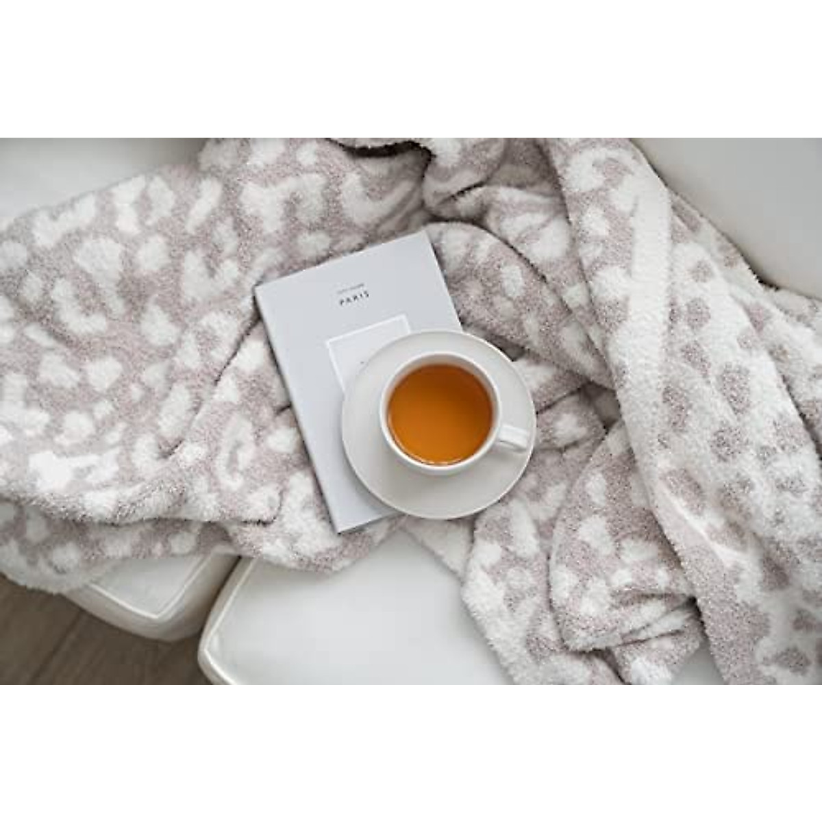 DLUXEV Luxurious Super Soft Throw Blanket, Fluffy Cozy Taupe Tan Blanket for Bed, Knitted Breathable Comfy Texture, Chic Wild Cheetah Print Throw for Sofa/Couch, Beige & Cream Leopard 50"x60"