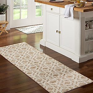 TOWN & COUNTRY EVERYDAY Walker Modern Diamond Everwash™ Washable Multi-Use Decorative Rug, Tufted Kitchen Runner Rug, Low-Profile Door Mat, Bath Rug with Non-Slip Backing, Beige, 24"x72"