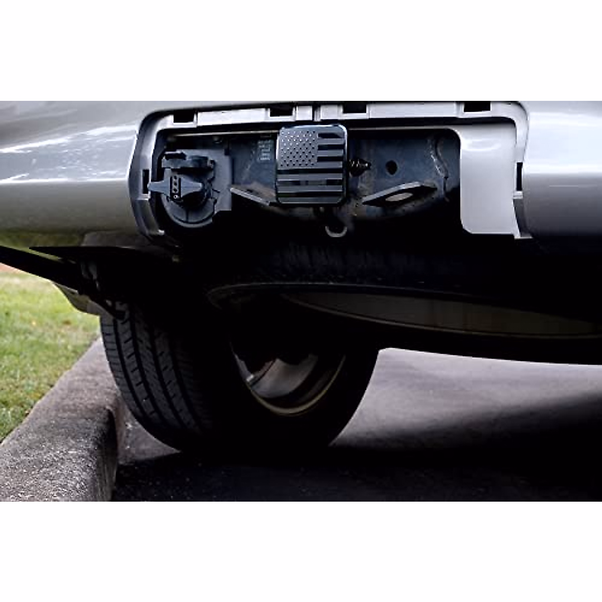 eVerHitch 2 Inch Trailer Hitch Cover Plug with Metal American Black Flag Fit for Any 2" Hitch Receivers