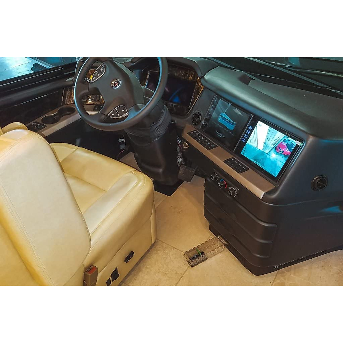 DoomBox™ Green Enclosed Mouse Trap | Keeps The Mess with The Mouse | Patented Click-It™ Closure Technology | Safe for Kids & Pets | Certified Child Resistant | Made in USA (3-Pack Green)