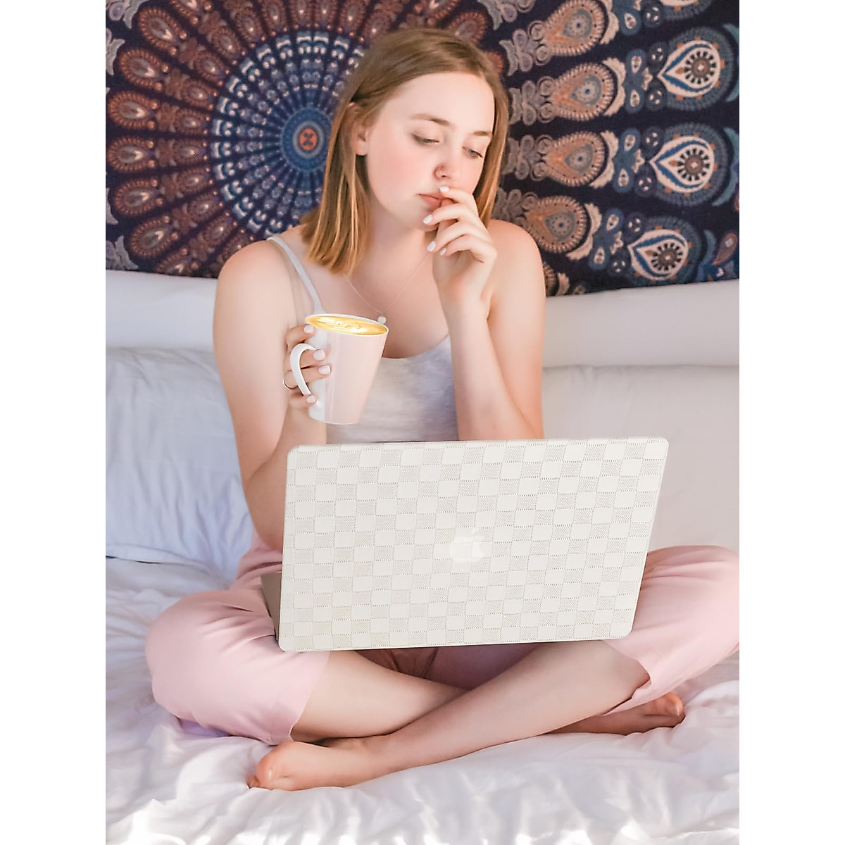 Seorsok Compatible with MacBook Air 13 Inch Case2022 2021 2020 2019 2018 Release A1932 A2179 M1 A2337 Touch ID,Elegant Leather Plastic Hard Shell Case Transparent Keyboard Cover,Beige PVC Grid