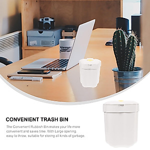 TEHAUX Mini Desk Trash Can with Lid, Desktop Mini Plastic Waste Garbage Can Countertop Garbage Bin Cute Flower Shape Wastebasket Mini Waste Can for Desk Car Office Home Kitchen, White