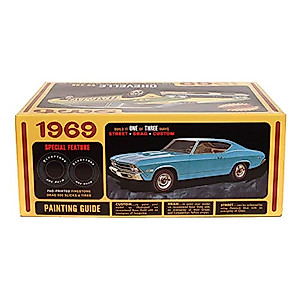 AMT 1969 Chevy Chevelle Hardtop 1:25 Scale Model Kit