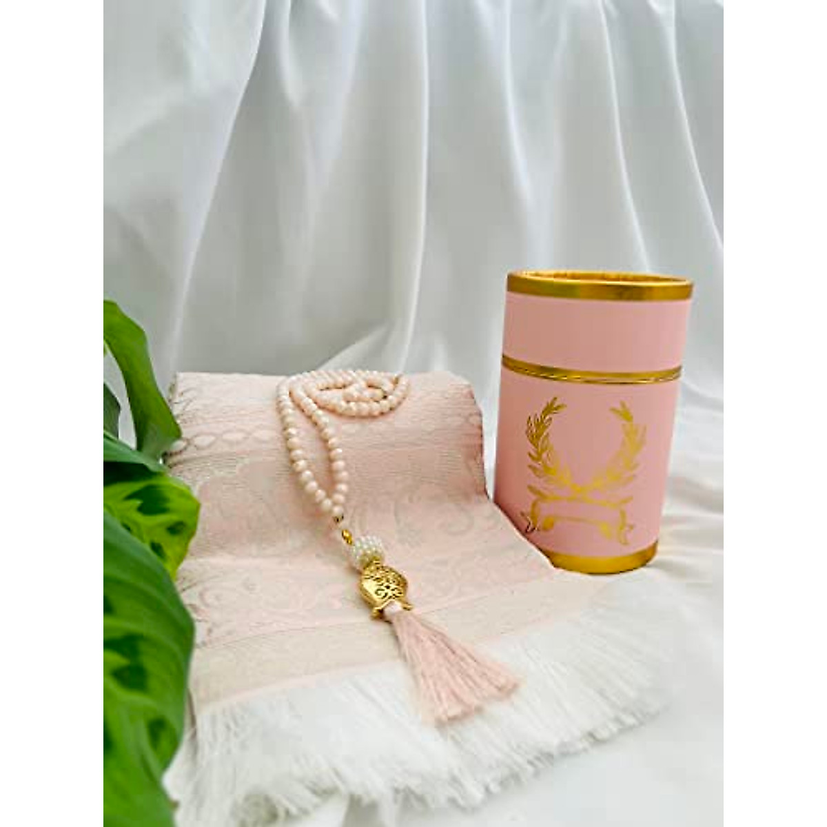 Muslim Prayer Rug, Luxury Prayer Beads with Elegant Design Cylinder Gift Box I Perfect Islamic Gift I Muslim for Men,Women,Kids I Soft Islamic Prayer Mat | Luxury Islamic Gifts (Light Pink, 1 Sets)