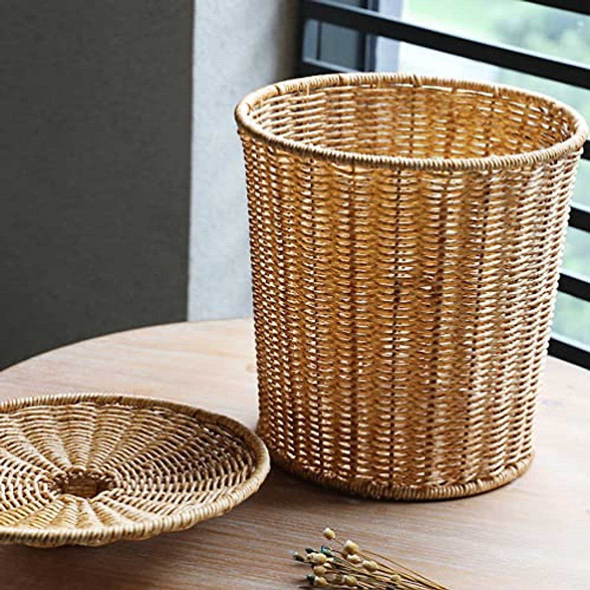 HEMOTON Waste Basket with Lid Rattan Basket Wicker Trash Can Round Trash Bin Wicker Basket Woven Storage Basket for Bedroom, Bathroom, Offices or Laundry
