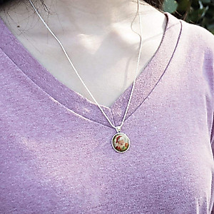 GRAPHICS & MORE Christmas Holiday Festive Jolly Santa Claus 0.75" Pendant with Sterling Silver Plated Chain