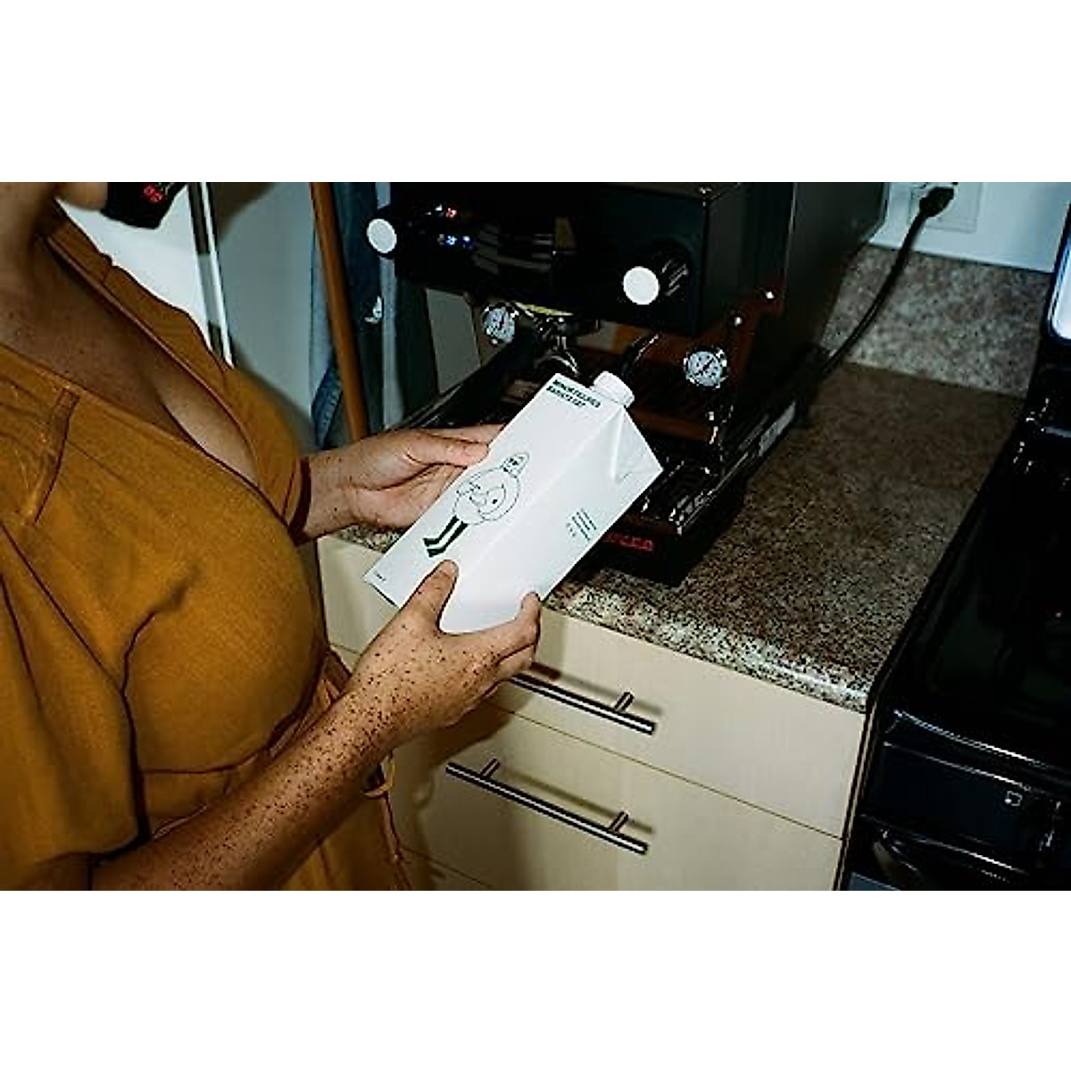 Minor Figures - Oat Milk, Unsweetened Barista Oat Milk, 32 Oz | Non Dairy Milk | Coffee Creamer | Plant Based | Vegan | Shelf Stable, 6 pack